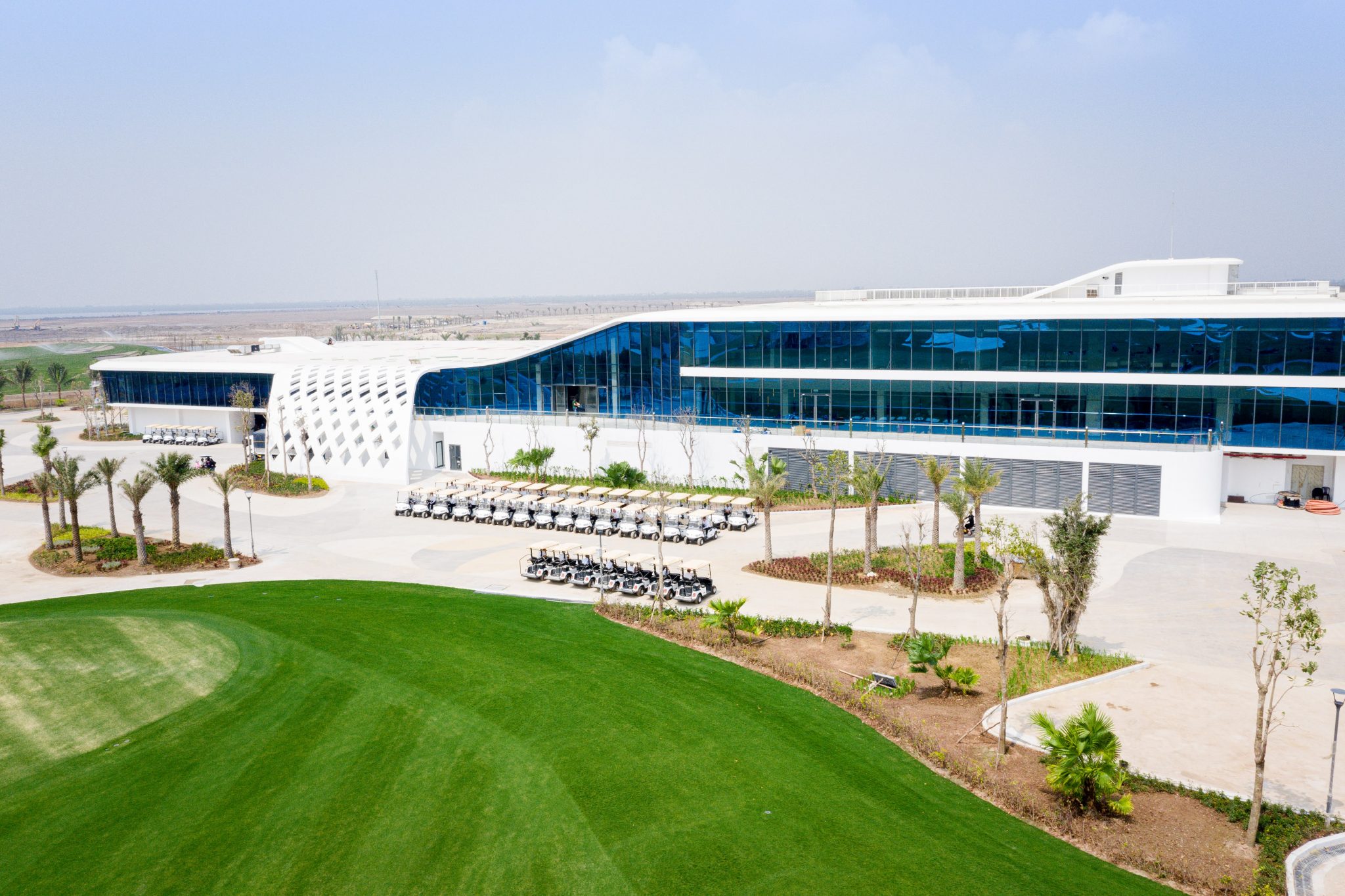 DRAGON GOLF LINKS - OPTIMIZING MULTI-EXPERIENCE TOURISM FOR GOLFERS ...